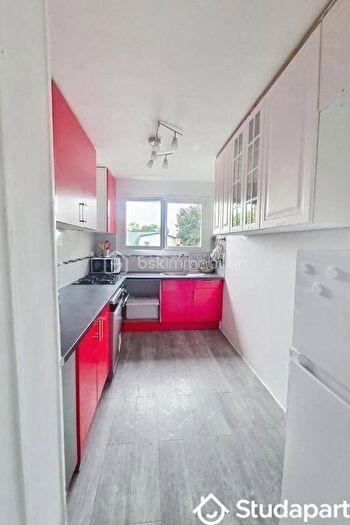 Appartement à louer - Savigny-Mitry, Aulnay-sous-Bois - 1 pièce - 4 chambres