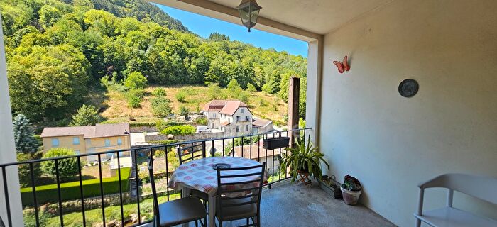 Salins-les-Bains - Appartement 4 pièces à vendre