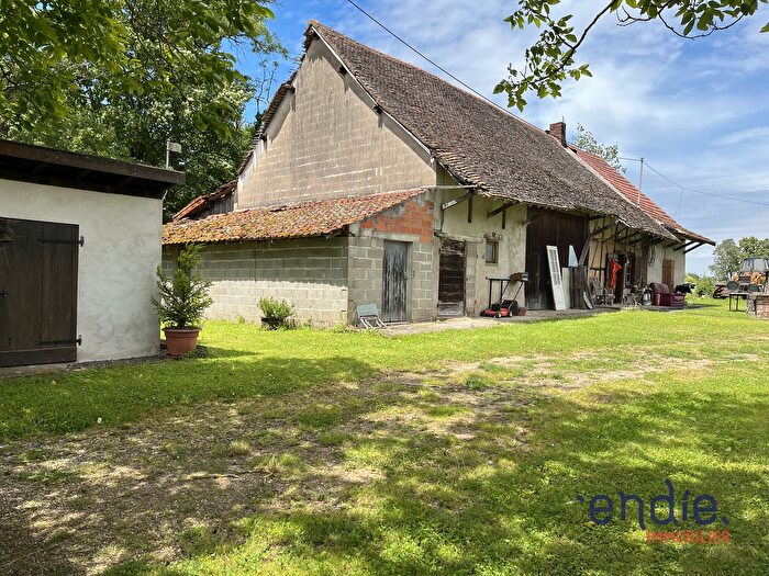 Maisons à vendre et appartements à louer - 1