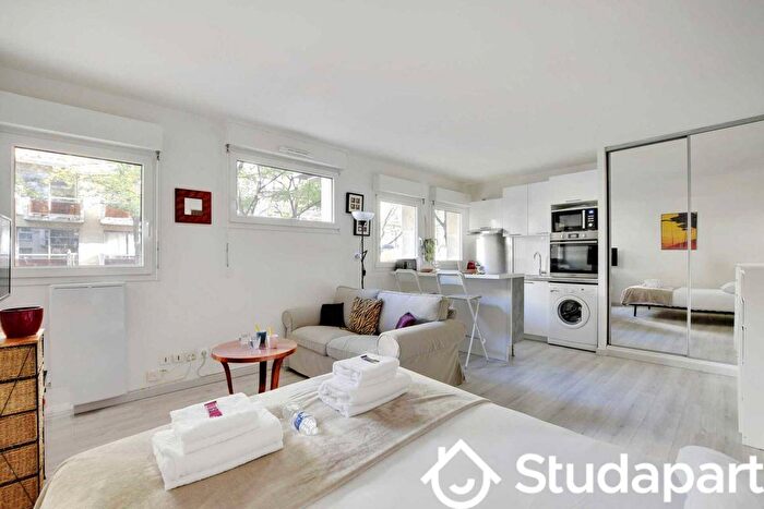 Appartement à louer - Secrétan, Paris ème arrondissement - 1 pièce