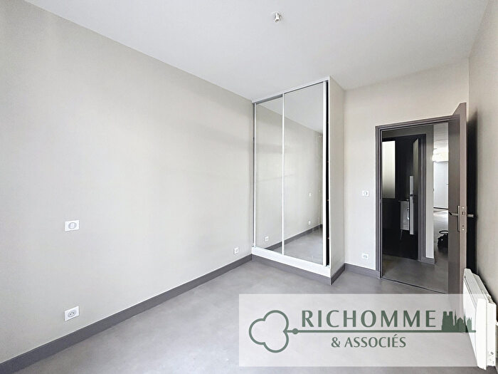 Appartement à louer - Reims, Centre-ville - 3 pièces - 2 chambres