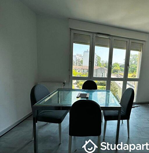 République-Gare-Porte de Paris, Saint-Denis - Appartement 1 pièce à louer
