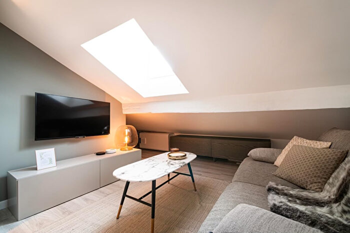 Maisons à vendre et appartements à louer - 1