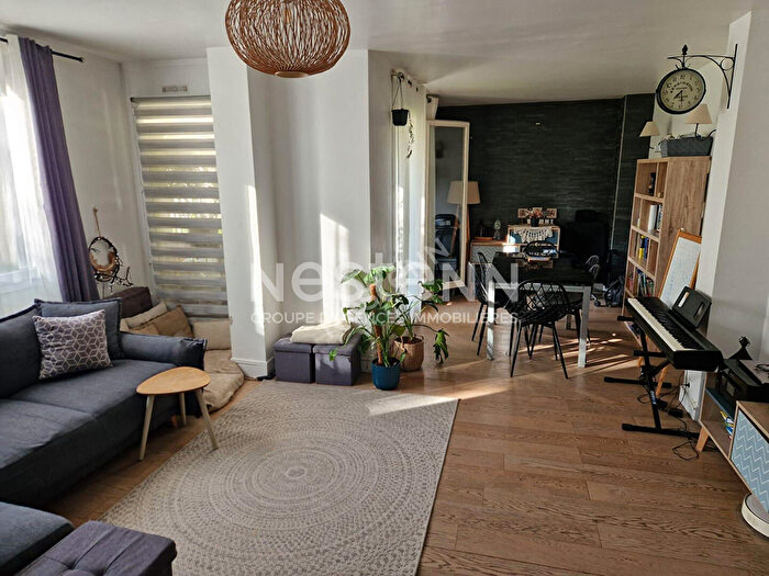 Appartement à vendre - Fontenay-sous-Bois, Val de Fontenay, Rer E - 4 pièces - 2 chambres