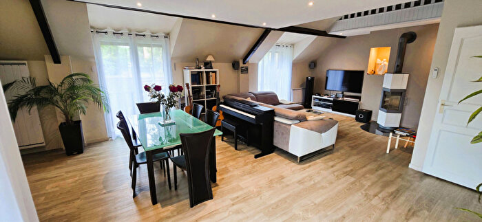 Maison à vendre - Laroin - 9 pièces - 6 chambres