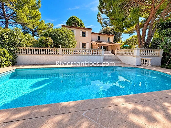 Maison 8 pièces à Antibes, Antibes-les-Pins, Trianon, Le Fournel, Peyregoue, à vendre