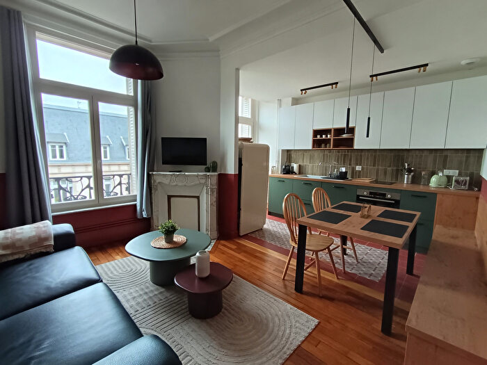 Appartement 4 pièces à Nancy, Poincaré, Foch, Anatole France, Croix de Bourgogne, à vendre