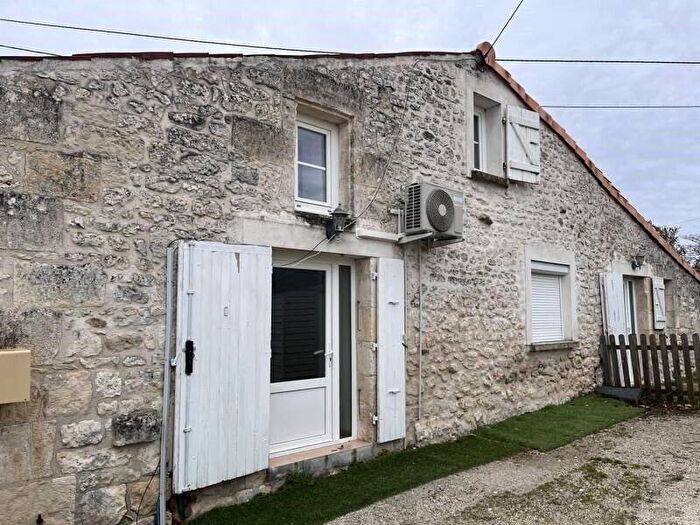 Maison à louer - Les Essards - 3 pièces - 2 chambres