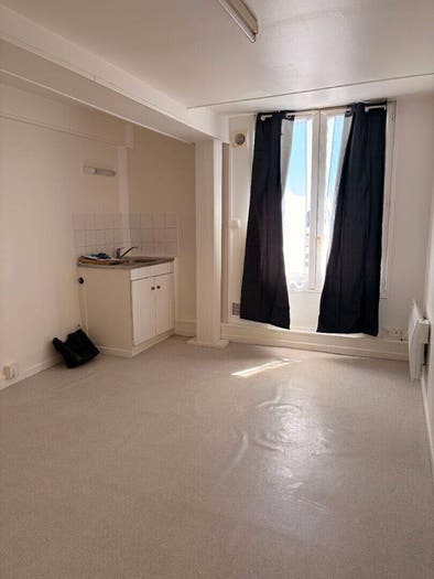 Centre Ville, Saint-Quentin : Appartement 1 pièce à louer