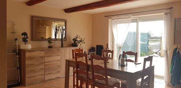 Maison à louer - Eyguières - 3 pièces - 2 chambres