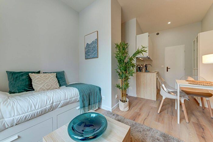 Appartement 1 pièce à Saint Louis, Lyon 7ème arrondissement, à louer