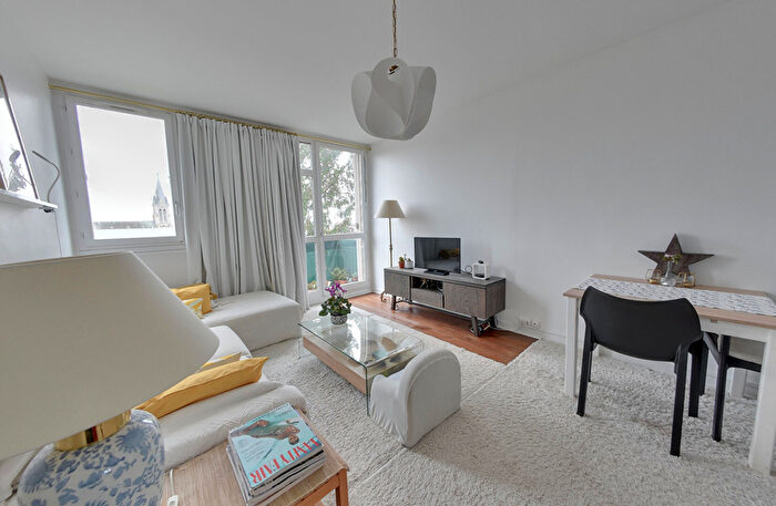 Appartement à vendre - Rambouillet, Centre-ville - 3 pièces - 2 chambres