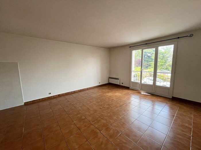 Corbeil-Essonnes : Appartement 2 pièces à louer