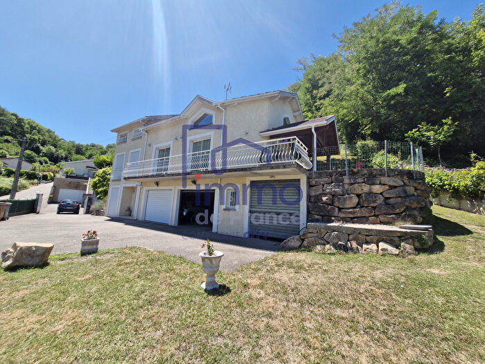 Maison à vendre - Bourgoin-Jallieu - 6 pièces - 4 chambres