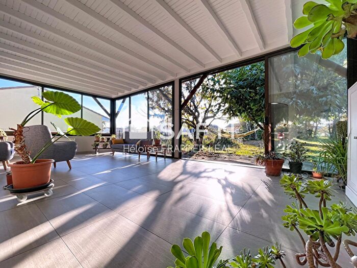 Maison à vendre - Cussac-Fort-Médoc - 5 pièces - 3 chambres