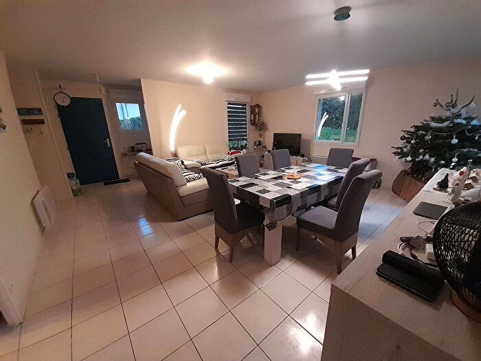 Maison à louer - Andrezé - 4 pièces - 3 chambres