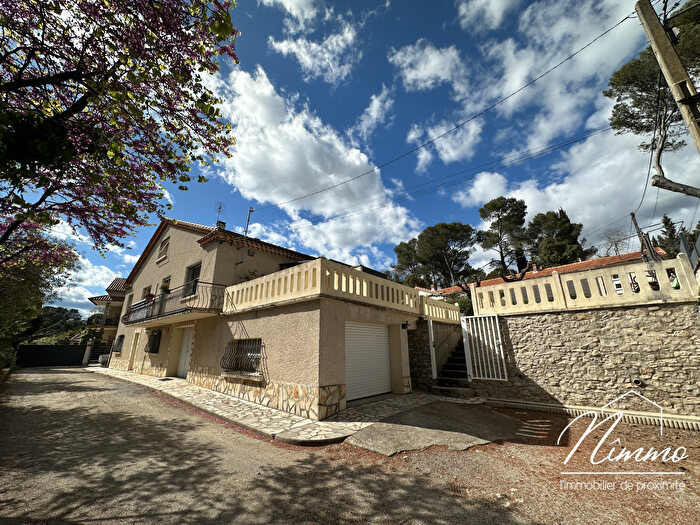 Maison à vendre - Nîmes, Terres de Rouvière, LEau Bouillie - 7 pièces - 5 chambres