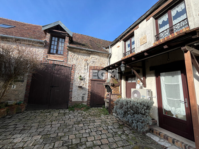 Maison à vendre - La Chapelle-la-Reine - 8 pièces - 5 chambres