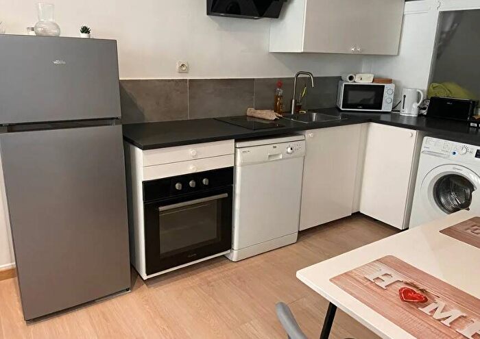 Appartement à louer - Centre Ville, Aix-en-Provence - 2 pièces - 1 chambre