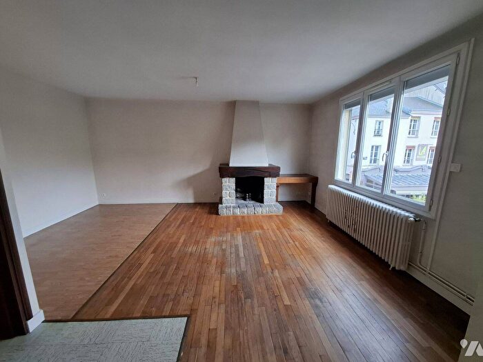 Mortagne-au-Perche : Appartement 6 pièces à louer