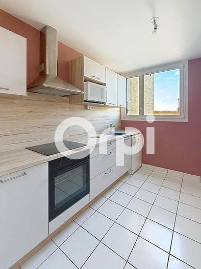 Appartement 5 pièces à Centre-Faubourgs Sud, Chaumont, à louer
