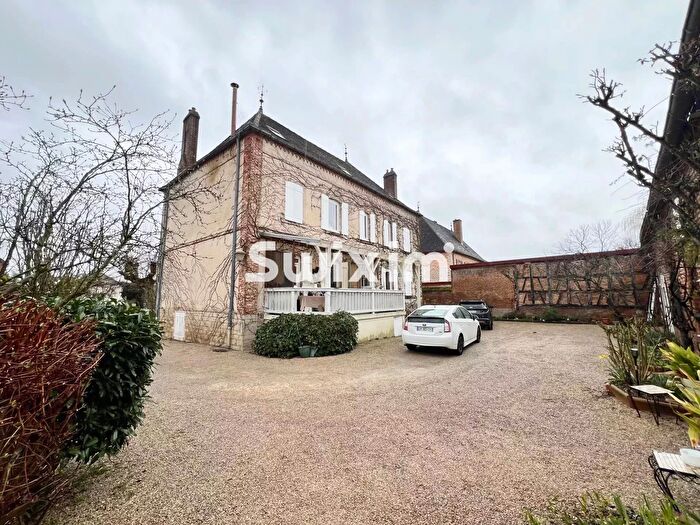 Maison à vendre - Saint-Germain-du-Bois - 10 pièces - 4 chambres