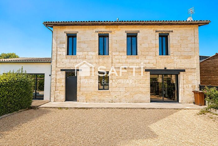 Maison 8 pièces à vendre à Galgon