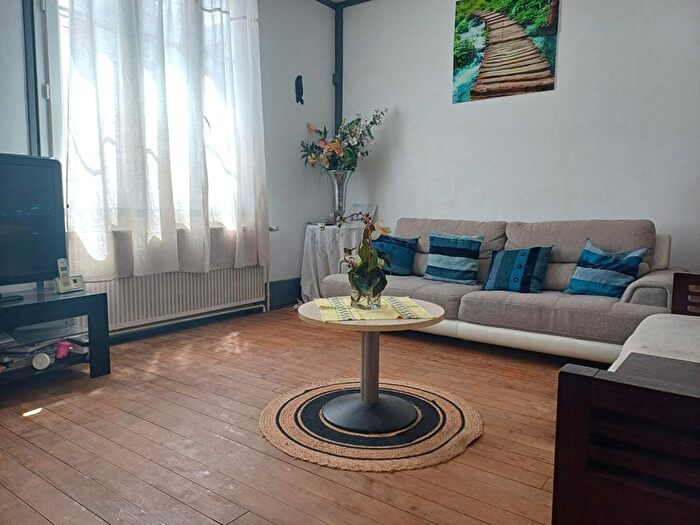 Maison à vendre - Noyon, Centre-ville - 5 pièces - 4 chambres