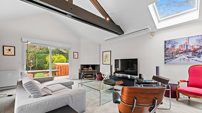 Maison à vendre - La Celle-Saint-Cloud, La Feuillaume - 7 pièces - 6 chambres