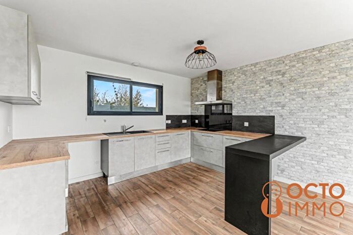 Maison à louer - Vernet - 5 pièces - 4 chambres