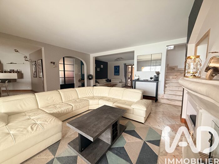 Maison à vendre - Jaunay-Clan - 8 pièces - 5 chambres