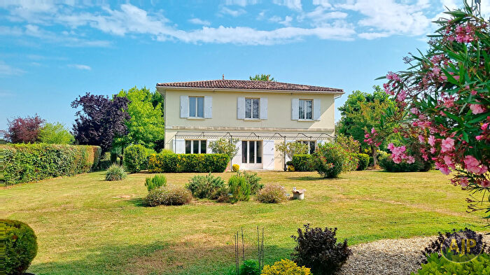 Maison à vendre - Bonzac - 7 pièces - 5 chambres