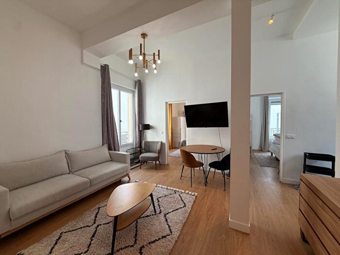 Appartement à louer - Saint-Germain-en-Laye, Centre-ville, Quartiers forestiers - 3 pièces - 2 chambres