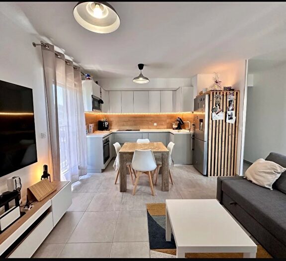 Appartement à vendre - Nice, Saint-Isidore - 3 pièces - 2 chambres