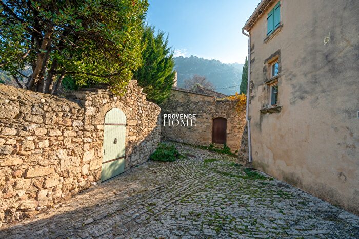 Appartement à vendre - Robion - 4 pièces - 2 chambres