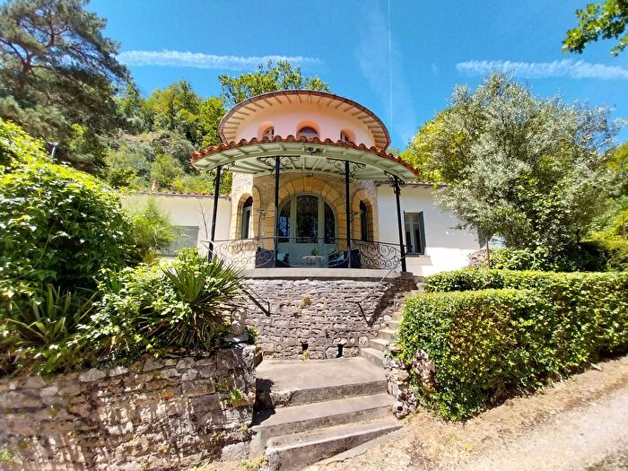 Maison à vendre - Saint-Antonin-Noble-Val - 5 pièces - 3 chambres