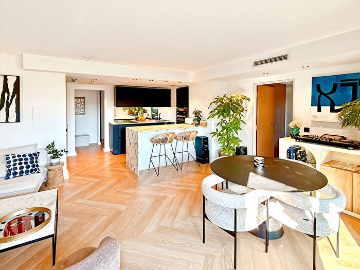 Appartement à vendre - Mougins, Saint-Martin, Jylloue - 3 pièces - 2 chambres