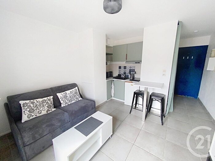 Appartement à louer - Auxerre, Saint-Gervais, Brazza - 1 pièce