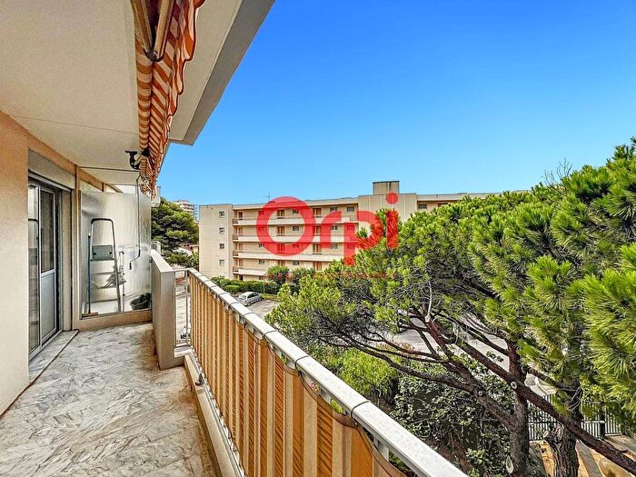 Appartement à louer - Fréjus Plage - 3 pièces - 2 chambres