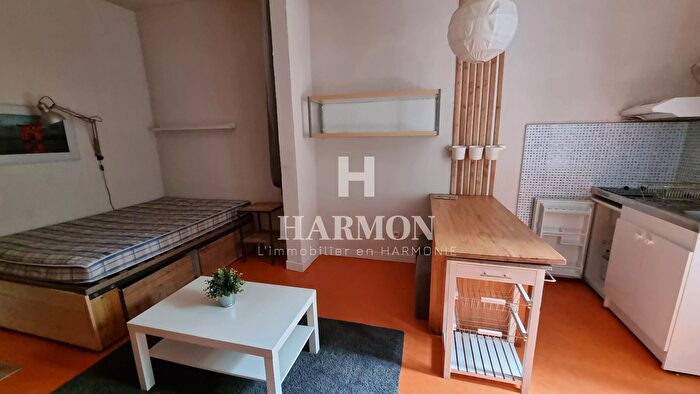 Appartement 1 pièce à Pau, Centre-ville, à louer