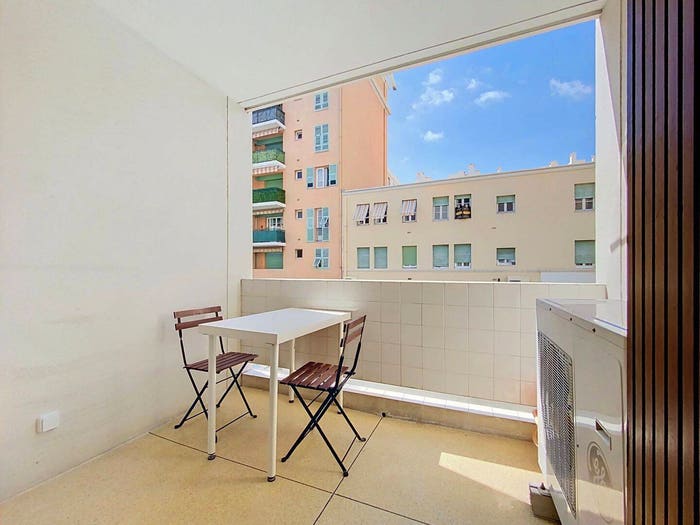 Le Port, Nice - Appartement 3 pièces à louer