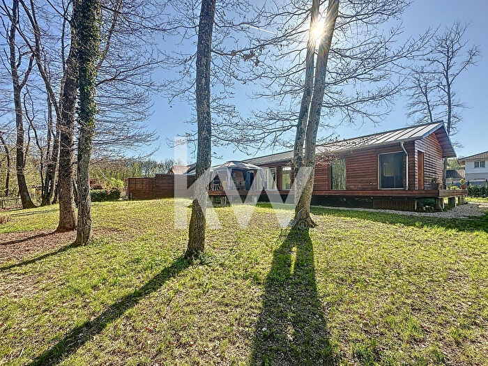 Maison 8 pièces à Veigy-Foncenex, à vendre