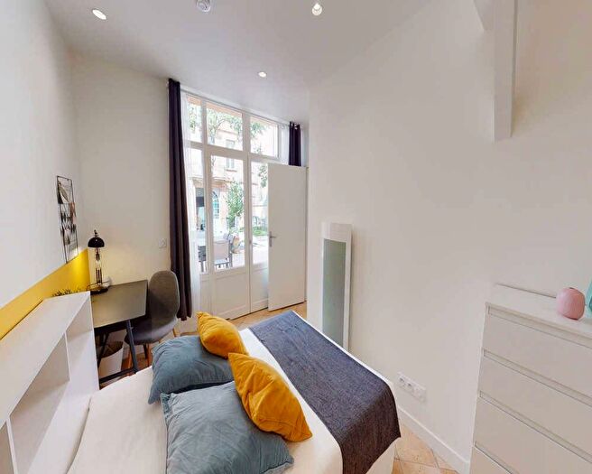 Appartement à louer - Arnaud Bernard, Toulouse - 5 pièces - 10 chambres