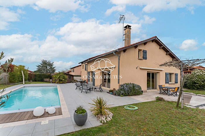 Maison à vendre - Charly - 5 pièces - 4 chambres