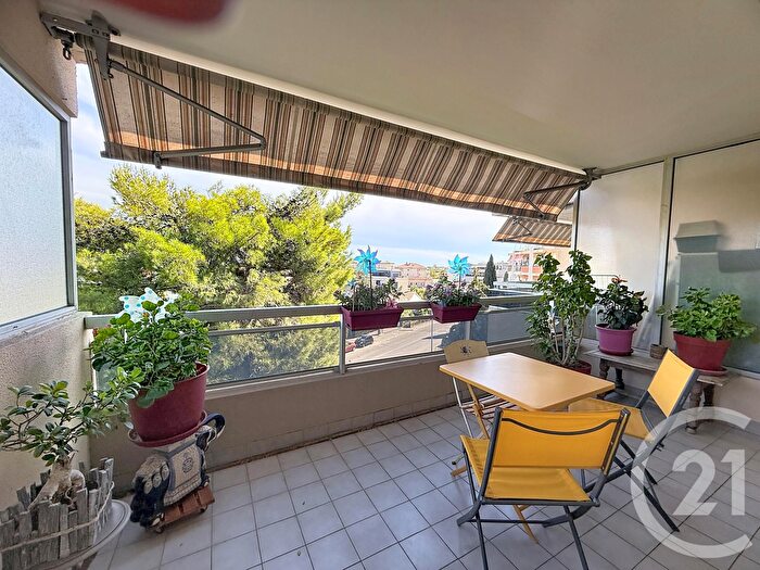 Saint-Laurent-du-Var, Galinières, Pomarels : Appartement 3 pièces à vendre