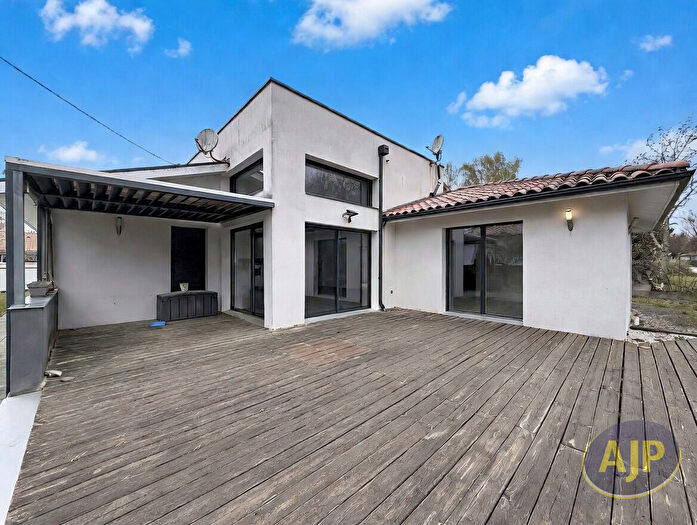 Maison 5 pièces à vendre à Salles