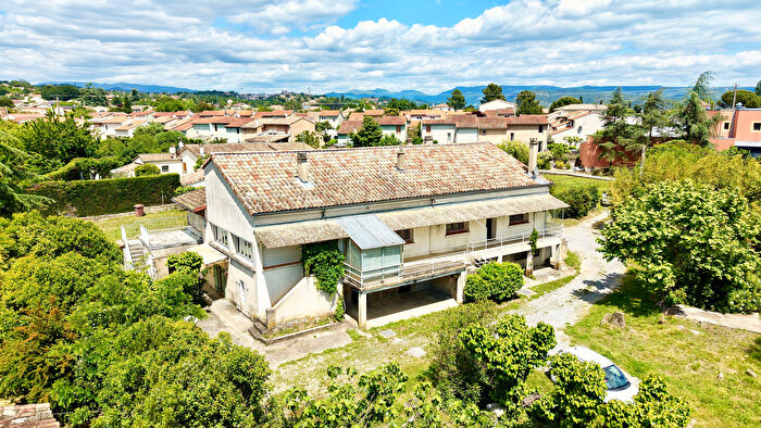 Maison 20 pièces à vendre - Saint-Étienne-de-Fontbellon