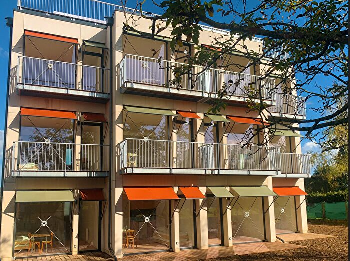 Appartement à louer - Bourges, Centre-ville, Charlet, Lahitolle, Pignoux, Sembat - 1 pièce