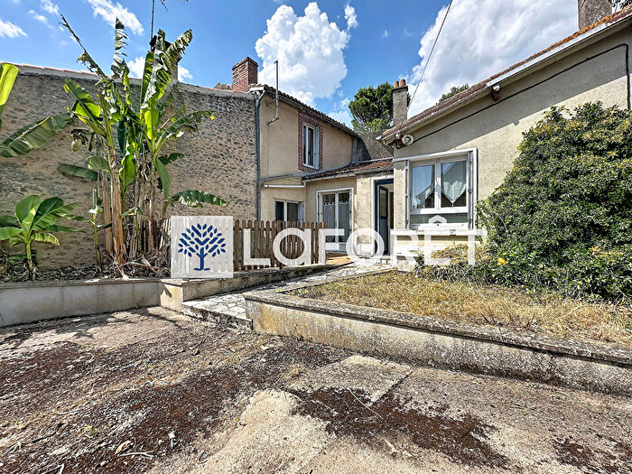 Maison 3 pièces à Airvault, à vendre