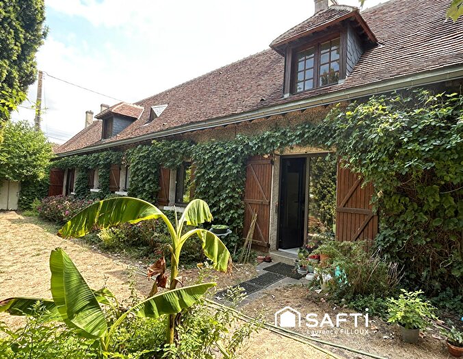 Maison 8 pièces à Artins, à vendre